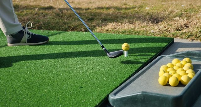 Best Outdoor Golf Practice Mat - Patio Gateway