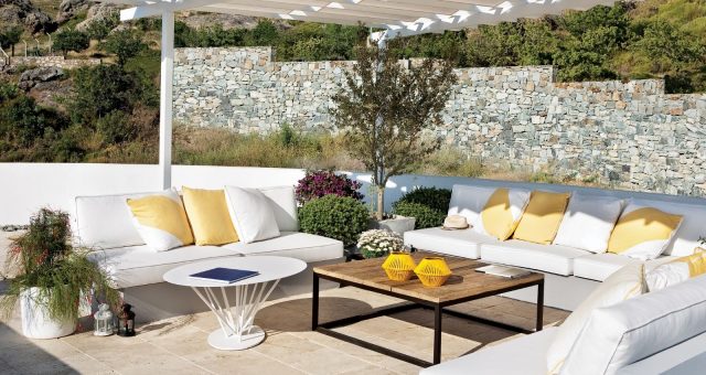 Best Outdoor Furniture for High Humidity