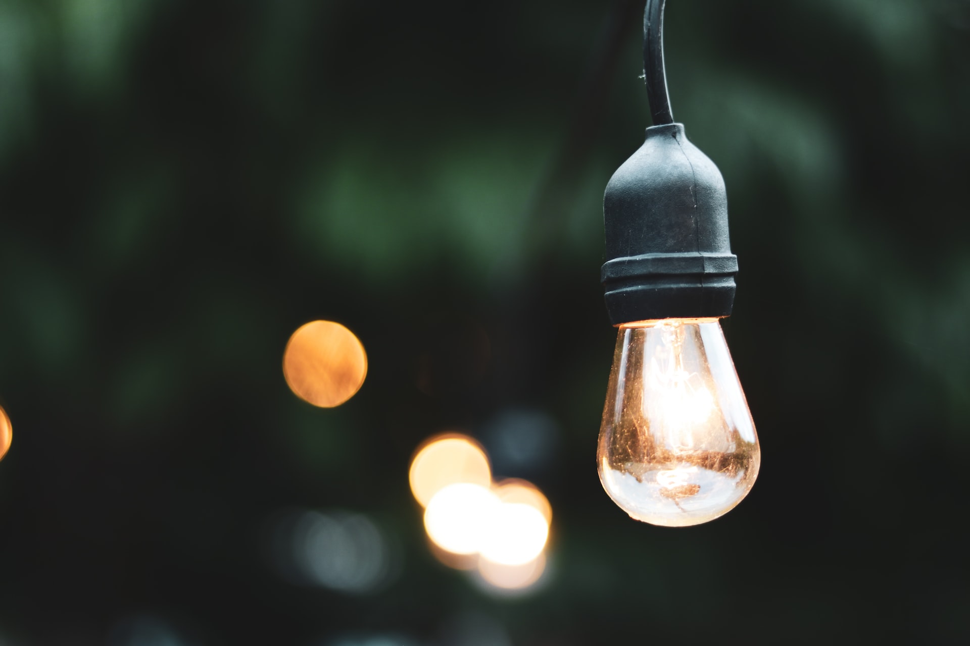 Why do My Outdoor Lights Flicker? How to Fix Flickering Lights - Patio ...